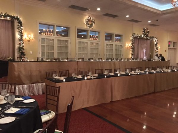 6 Great Ways to Arrange Your Head Table at Your Wedding - The Grandview